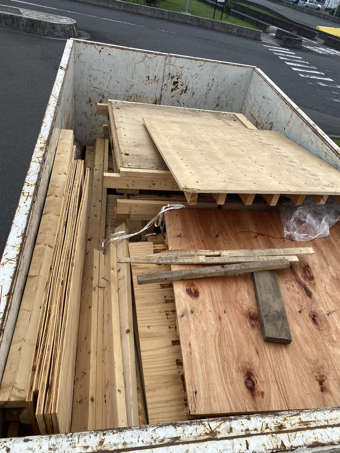 Removing waste from U.S. military bases – Disposal of oversized trash ...